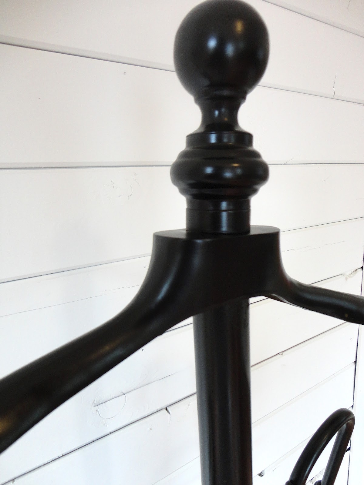 my STYLE LATTE: DIY- Vintage brass valet stand