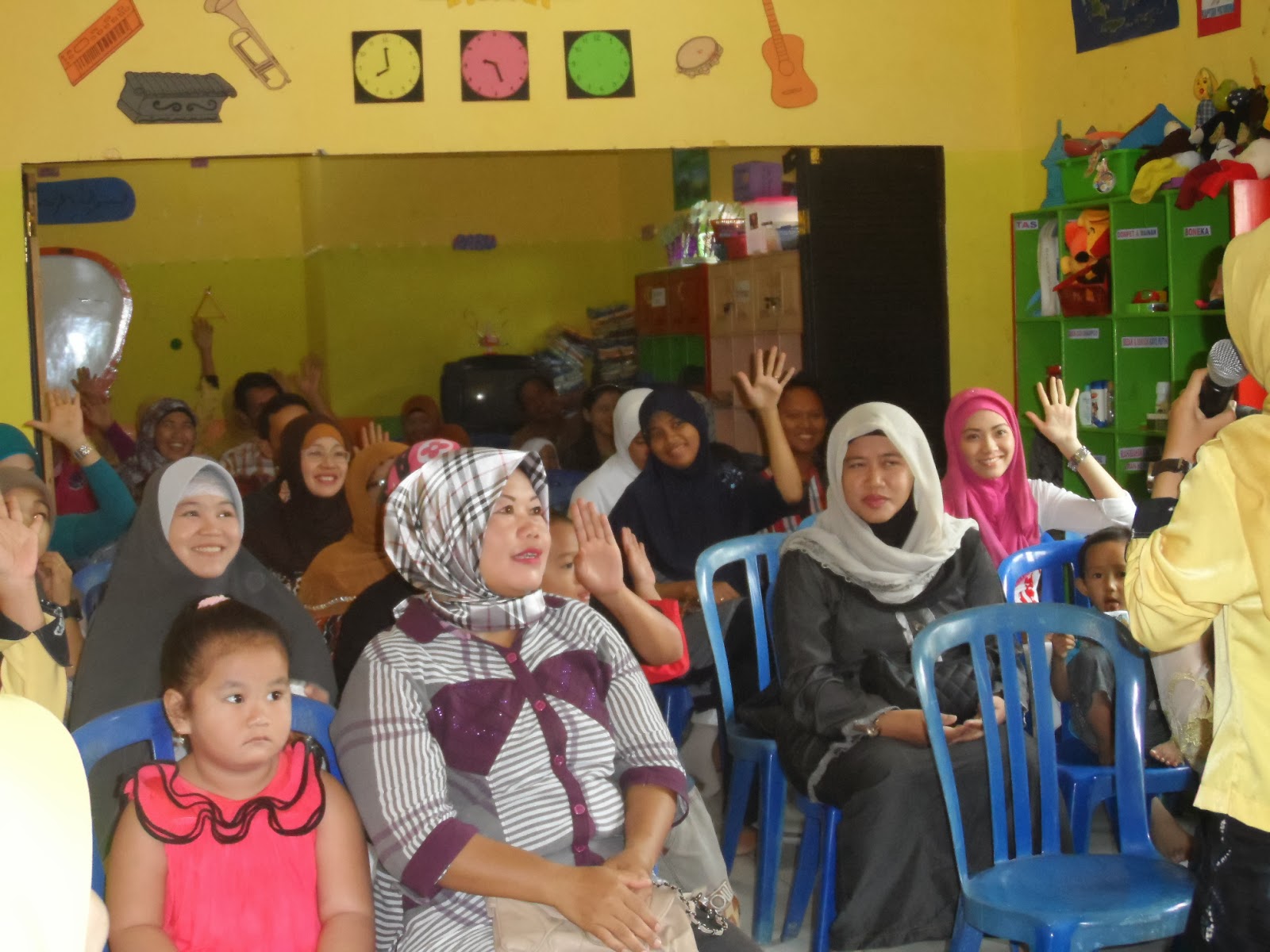 PENGERTIAN DAN JENIS-JENIS PROGRAM PARENTING | ANAK PAUD BERMAIN BELAJAR