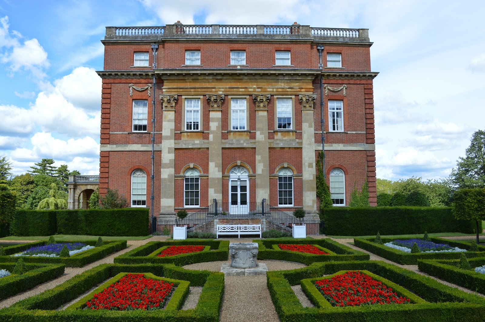 Book&aCuppa: Clandon Park