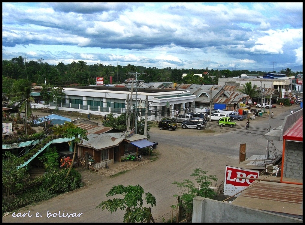 Bukidnon Photo Journal: South Poblacion, Maramag: Views from the Top
