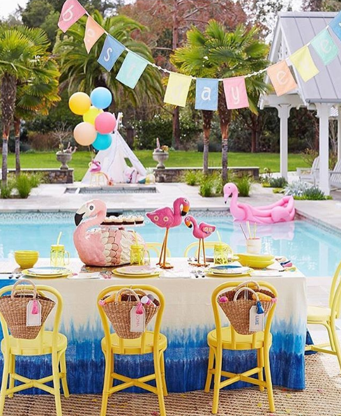 Fiesta temática de pool party