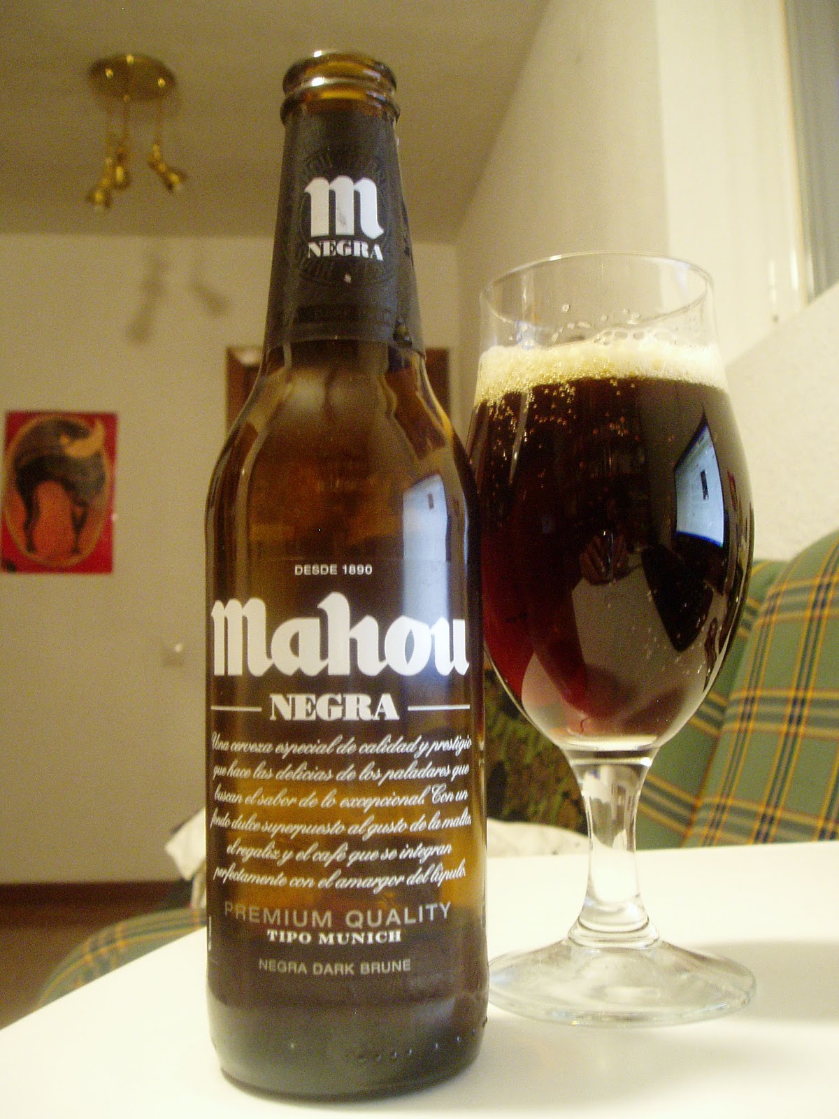 Hipos Urinatum, blog de cervezas: Mahou Negra