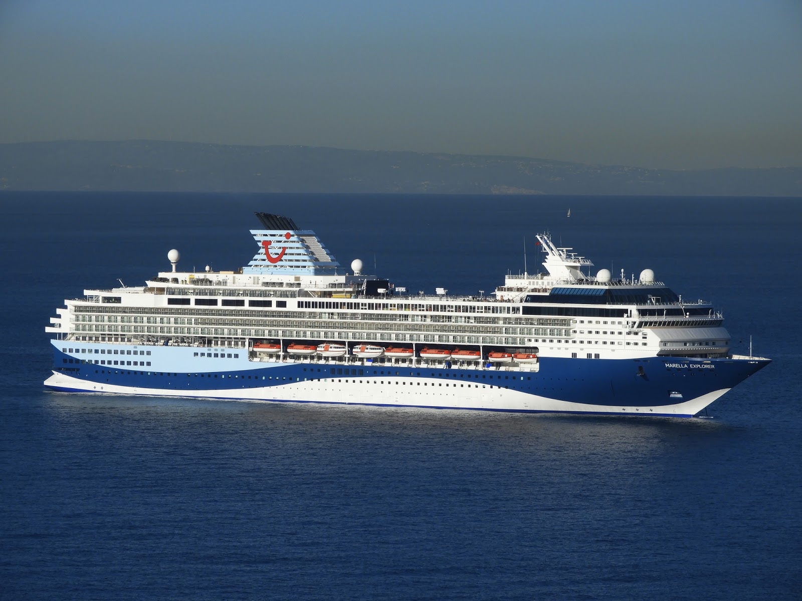 Sergio@Cruises: Estreia do Marella Explorer em Gibraltar