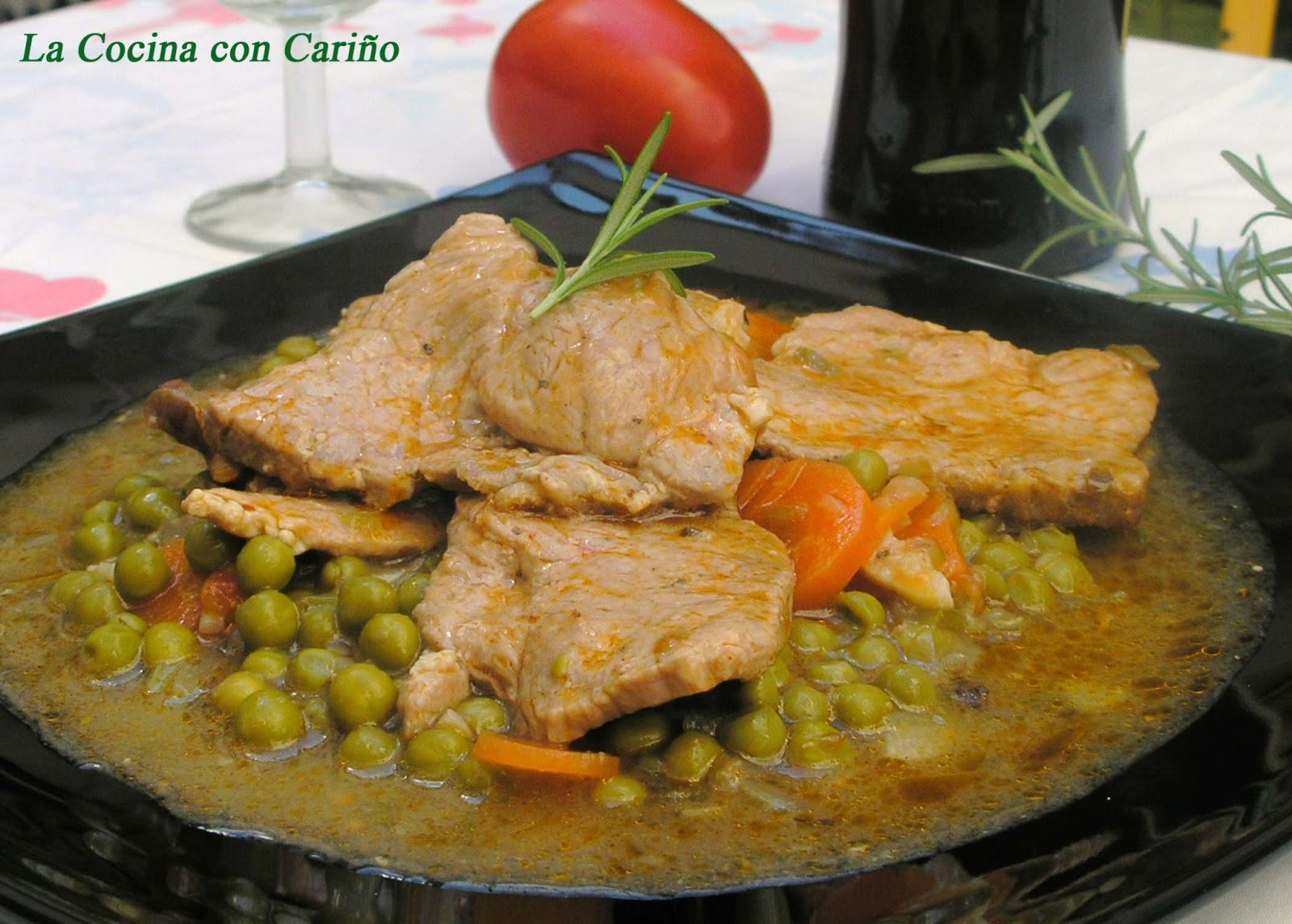 FILETES DE CERDO EN SALSA CON VERDURAS