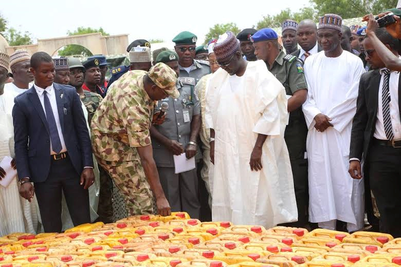 Photos: Distribution of relief items to the people of Buni Yadi who ...