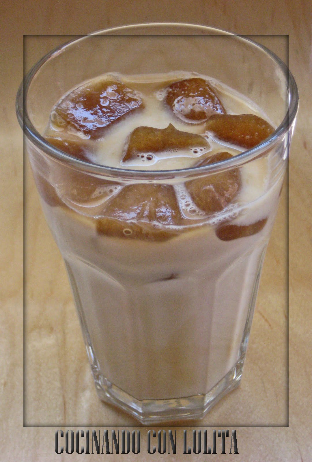 COCINANDO CON LULITA: CAFÉ HELADO ILLY CON LECHE