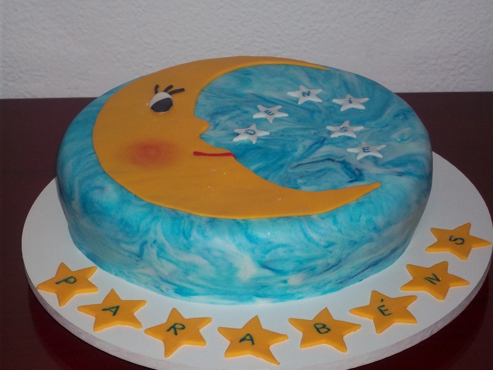 "MARGARIDA BOLOS ARTÍSTICOS".: Bolo Meia Lua.