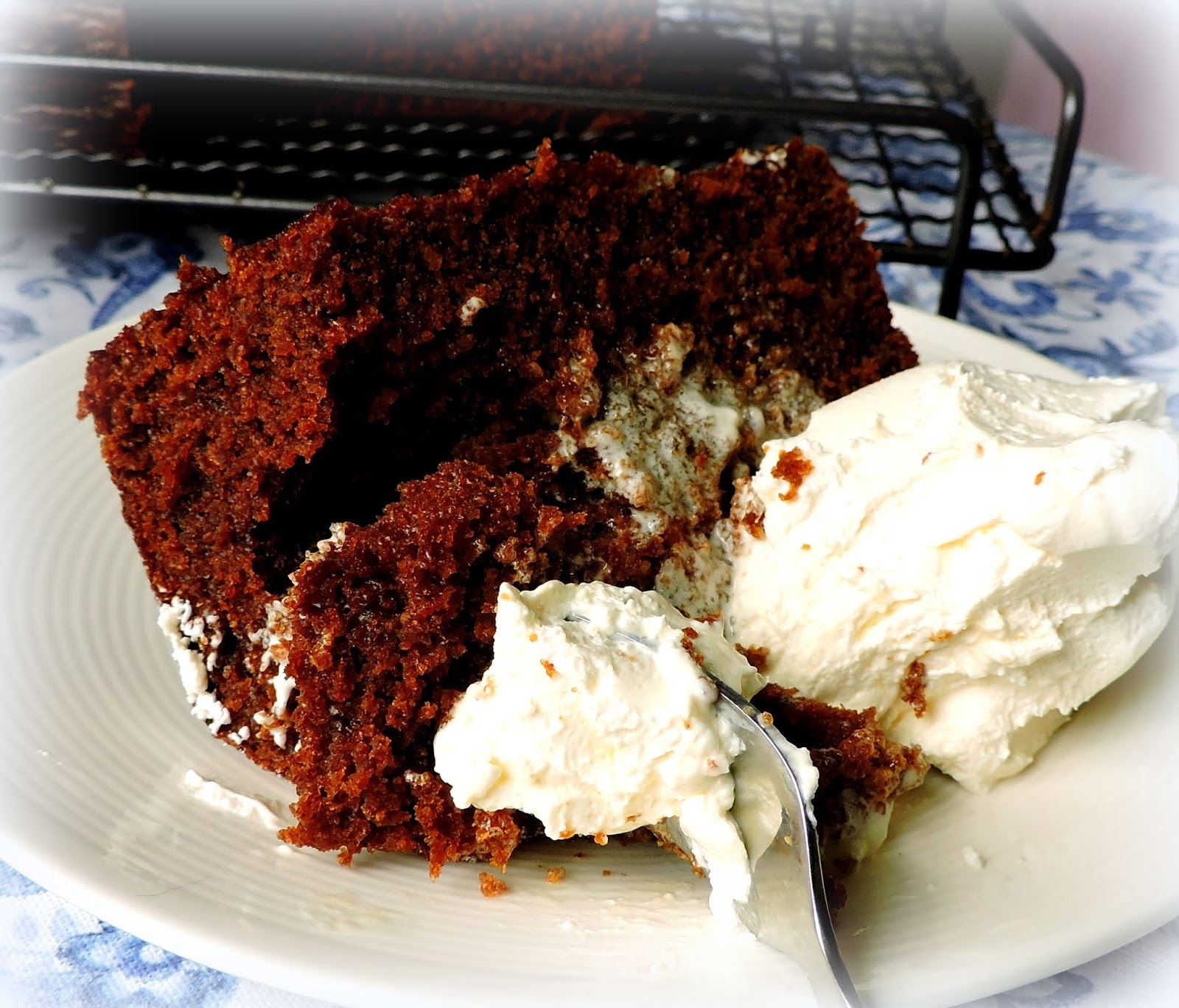 Blue Ribbon Gingerbread | The English Kitchen