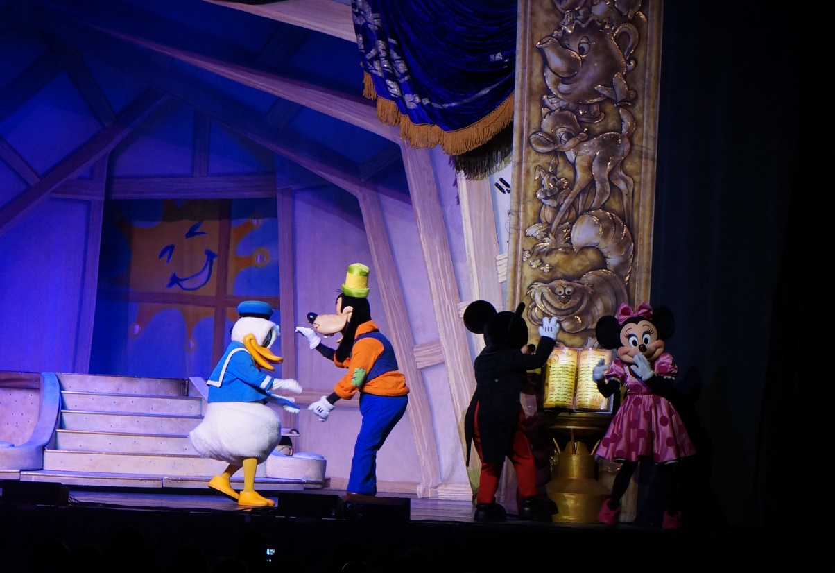 Evan and Lauren's Cool Blog: 11/15/15: Disney Live! Three Classic Fairy ...