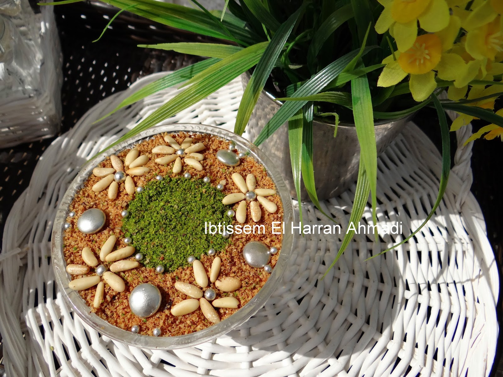 Assida Zgougou «graines de pin d'Alep