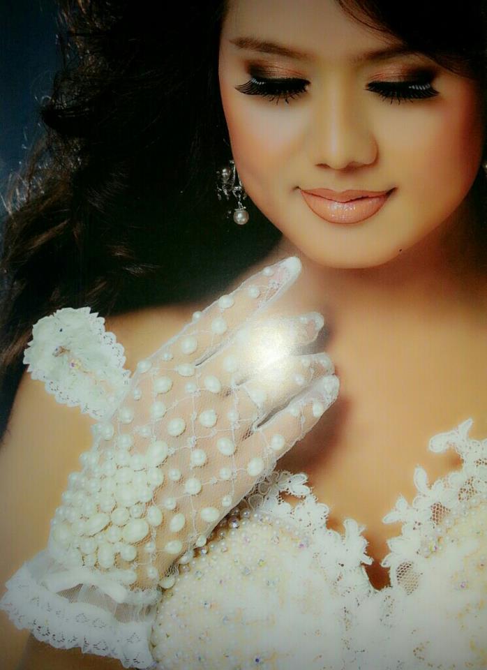 Su Pan Htwar - www.burmesemodel.com