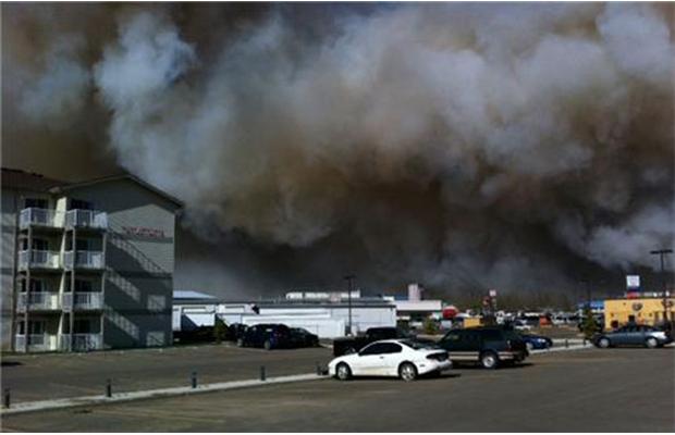 MAD NEWS: Slave Lake Wildfire Disaster: Updated Gallery - - During and ...