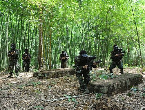 Bắn súng sơn ở Madagui