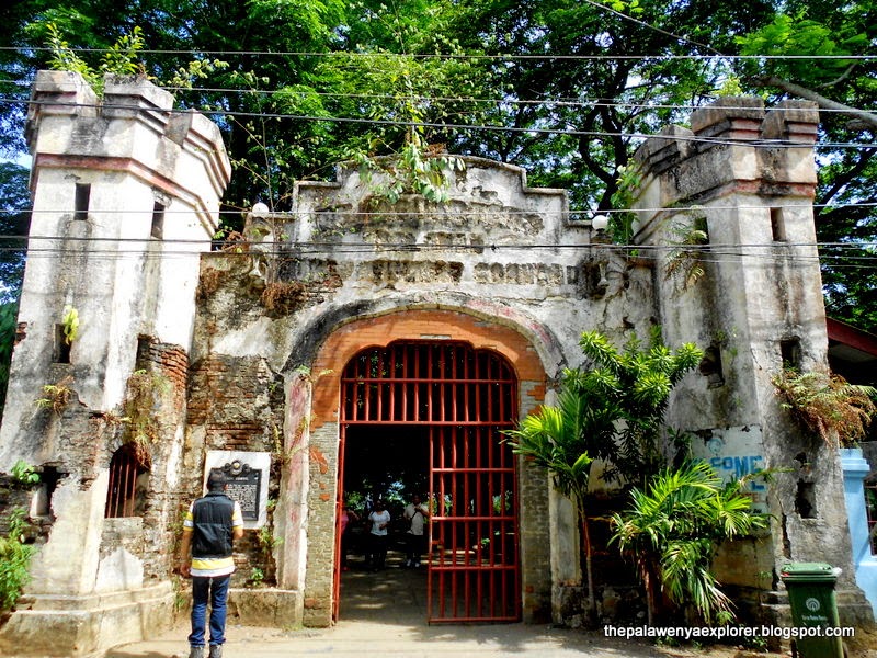 PLAZA CUARTEL | The Palaweña Explorer