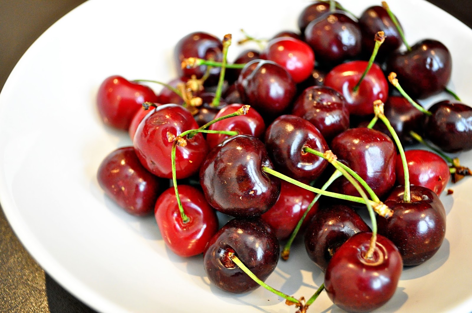 Ceaiul din cozi de cirese, beneficii - Pinguinul machitor, informatii ...