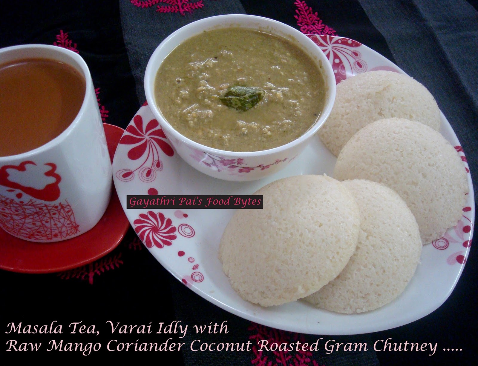 Gayathri Pai's Food Bytes: Urad and Varai Idly.