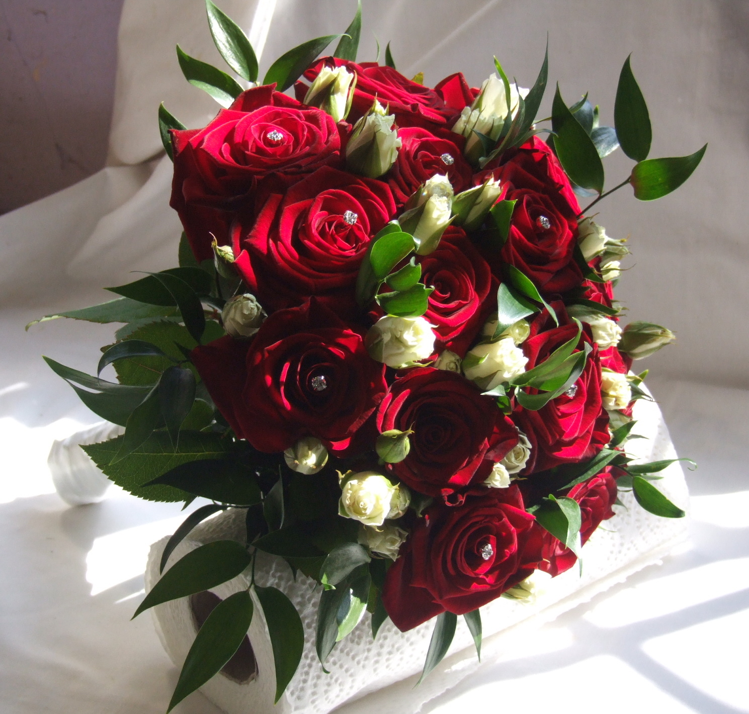 RJ's Florist: Red and White rose wedding