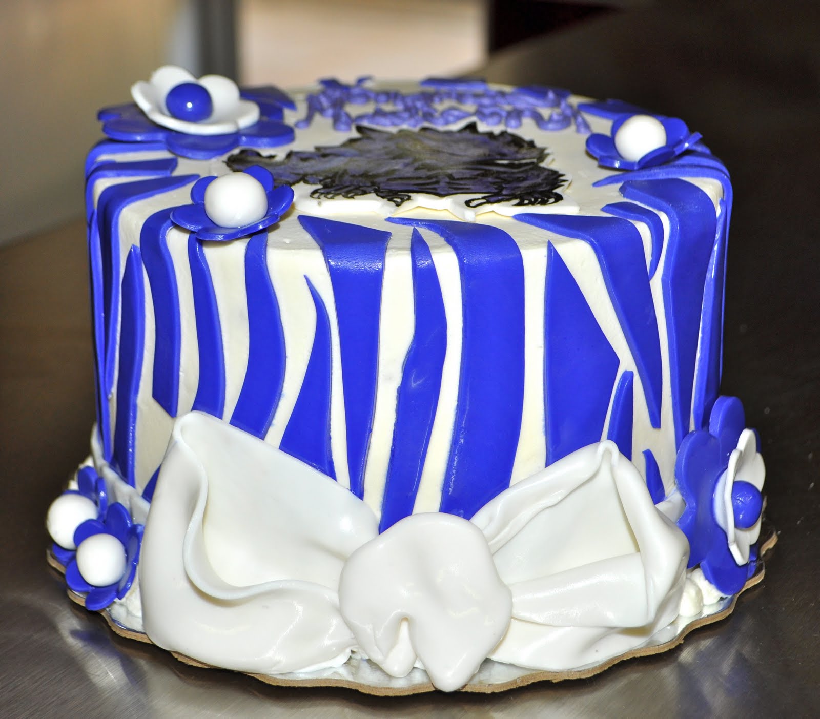 Leah's Sweet Treats: Zebra Print TCU Graduation Cake