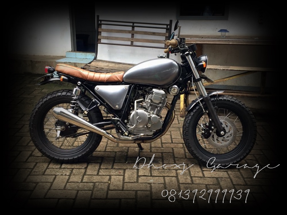 Tangki Knalpot Kustom: Paket Modifikasi Yamaha Scorpio Model SR