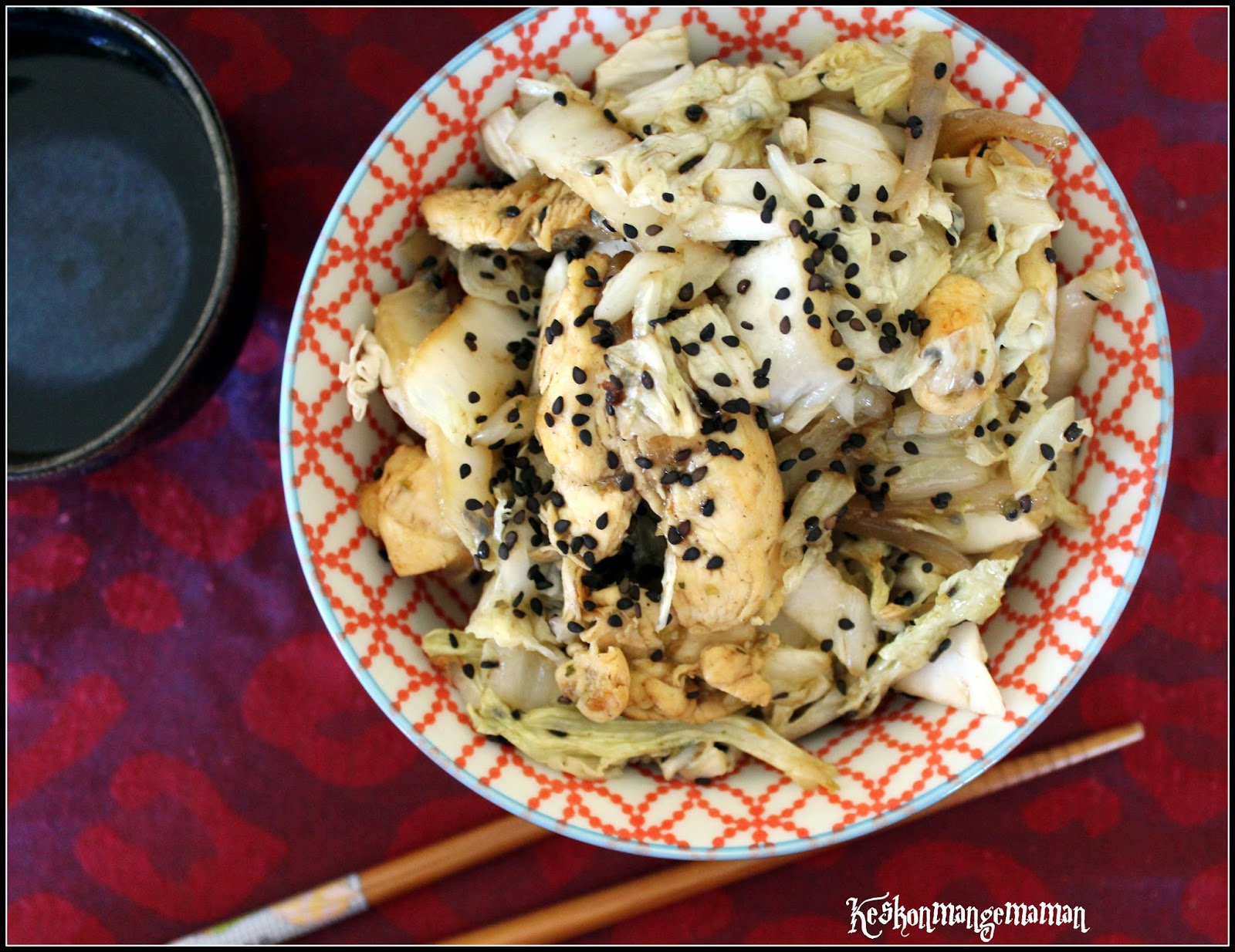 Keskonmangemaman?: Wok de petsaï au poulet et au sésame noir.