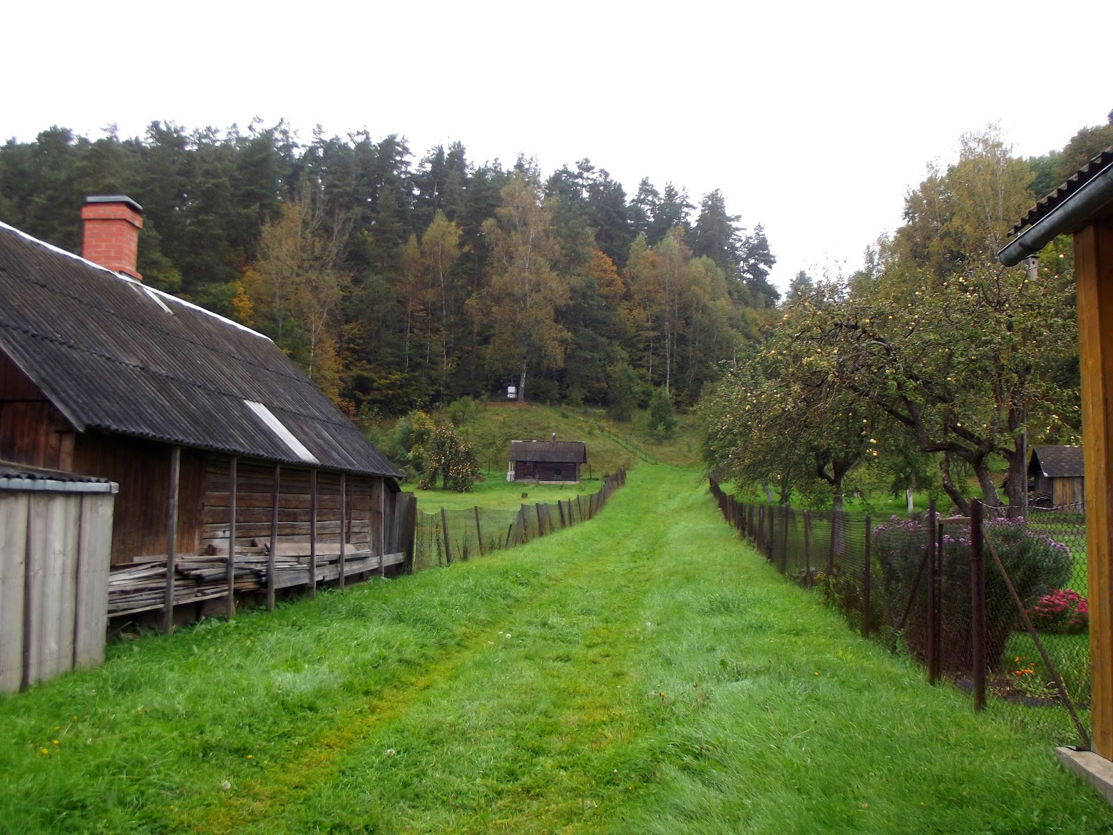 Latvijas muižas un pilis un citas interesantas vietas: Karņicka kalns ...