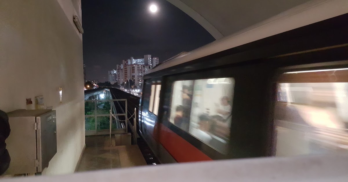 批评: The Inside And Outside of The MRT