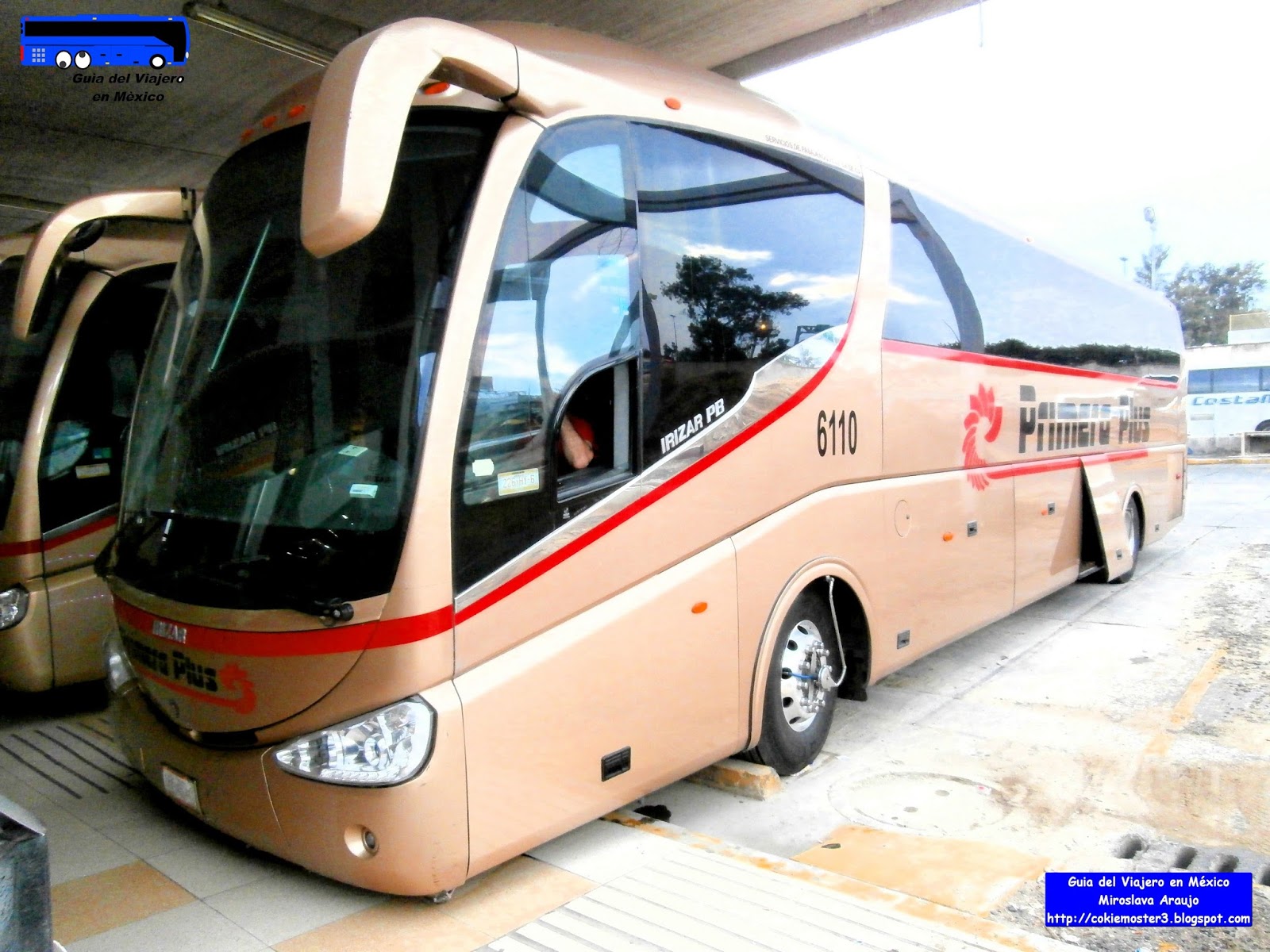Viajo en autobús porque son modernos