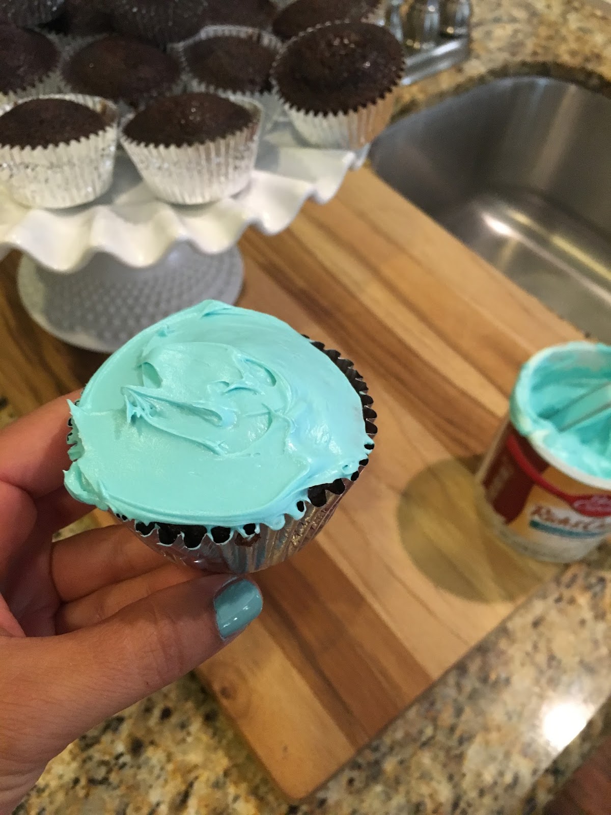 Crafty Texas Girls: Pool Party Cupcakes
