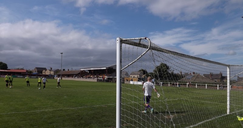 The Accidental Groundhopper: Ground 309: Welfare Ground, AFC Emley