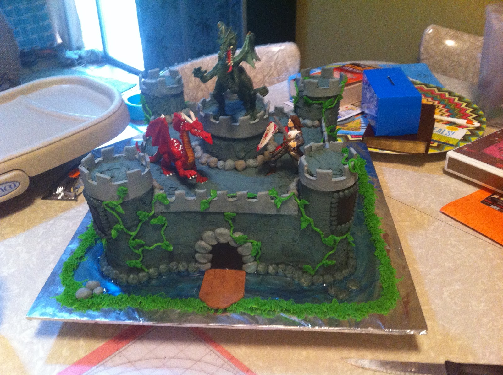 Sarah Jones Cakes!: Castle Cake