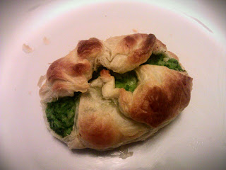Everything Goes With Toast: Spinach & ricotta knish