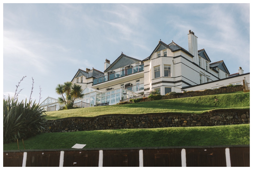 Real Sunshine-Yellow Themed Cornish Wedding: Gary & Lian