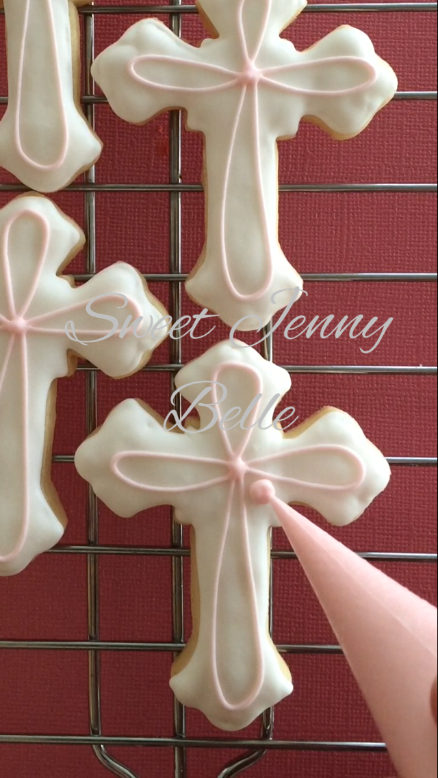 Floral Communion Cross Cookie Tutorial | Sweet Jenny Belle - easy sugar cookie decorating ...