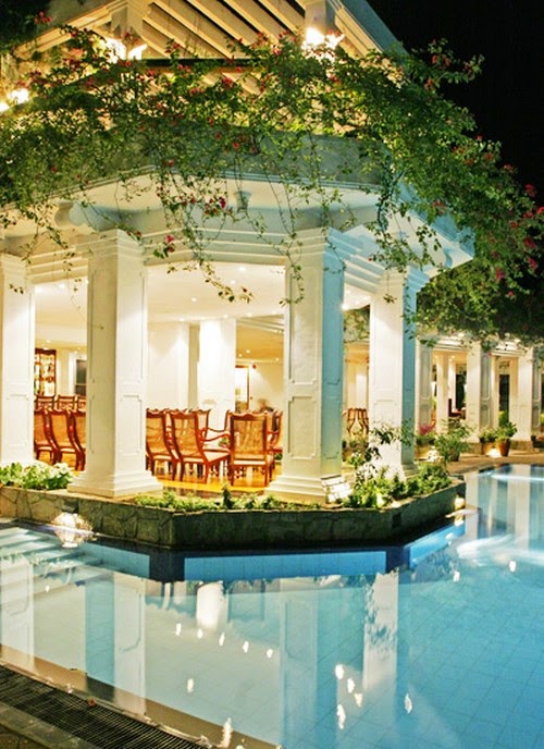 Mahaweli Reach Hotel Kandy