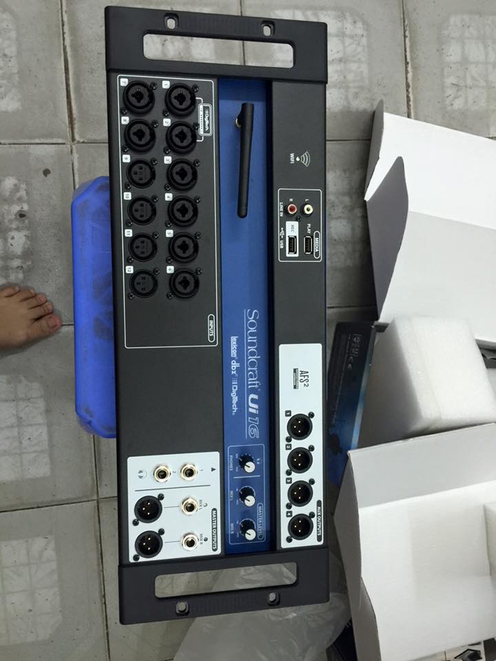 Mixer soundcraft ui 16