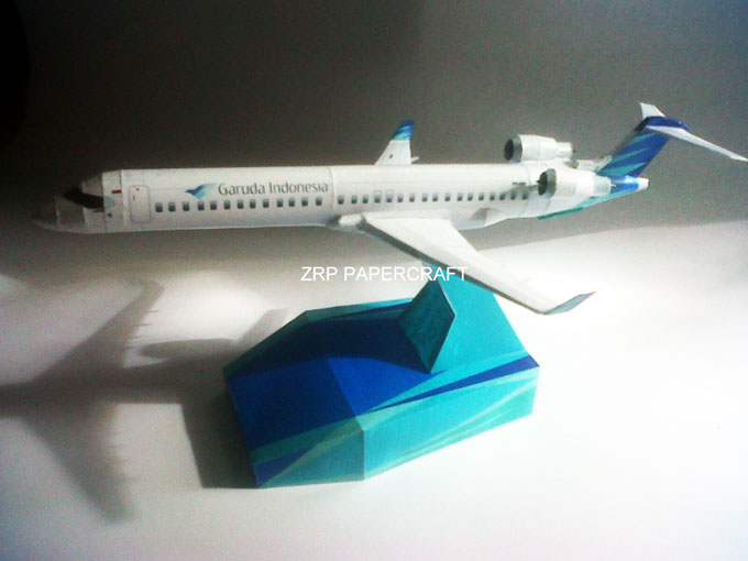 Garuda Indonesia - Bombardier CRJ1000 Papercraft | Papercraft Paradise ...