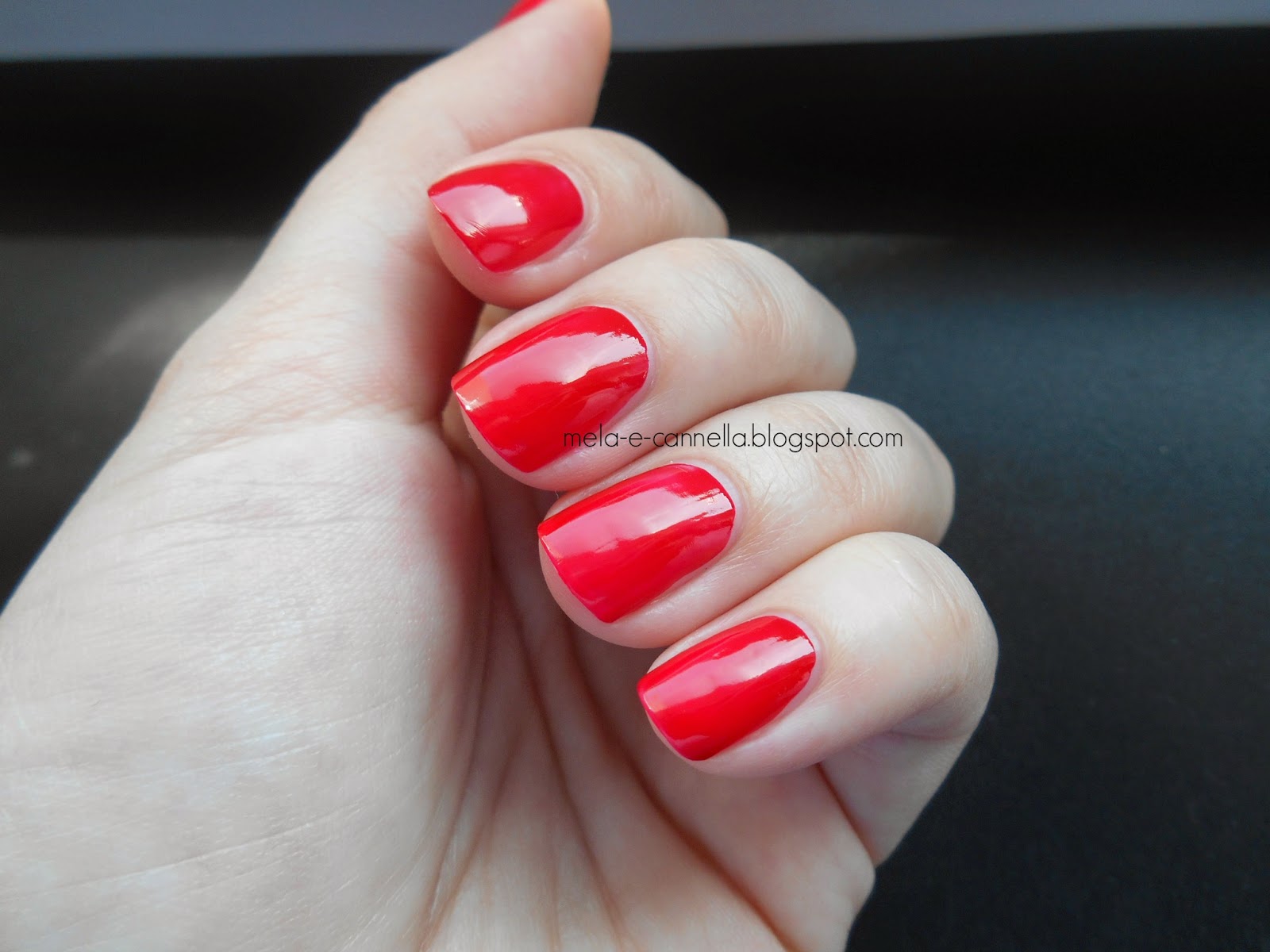 mela-e-cannella: Avon nailwear pro+ nail enamel - Real Red