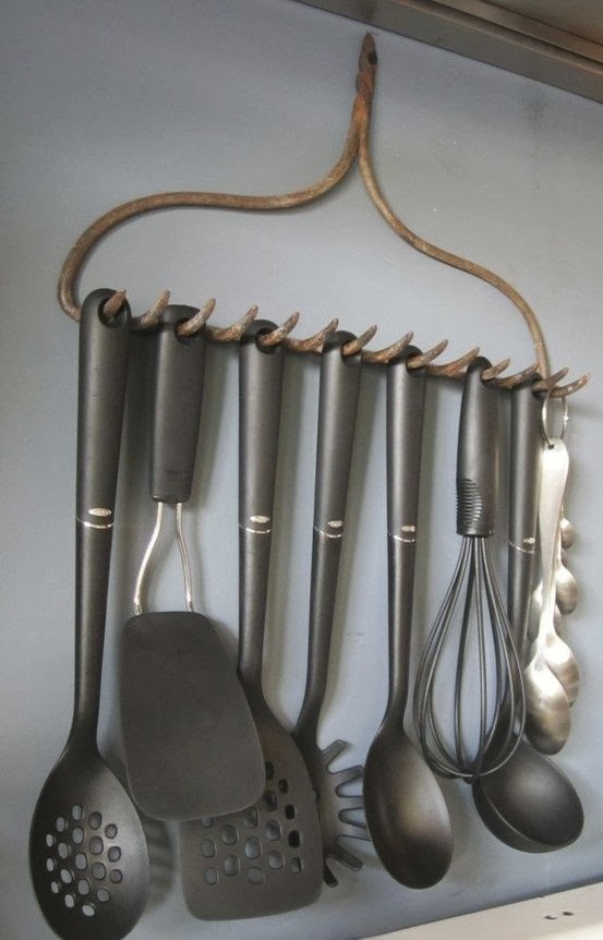 Larcie Bird: Rustic Jewelry Organizer {repurposed vintage garden rake}