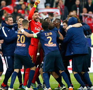 Football teams shirt and kits fan: PSG French League Cup final Gold Font