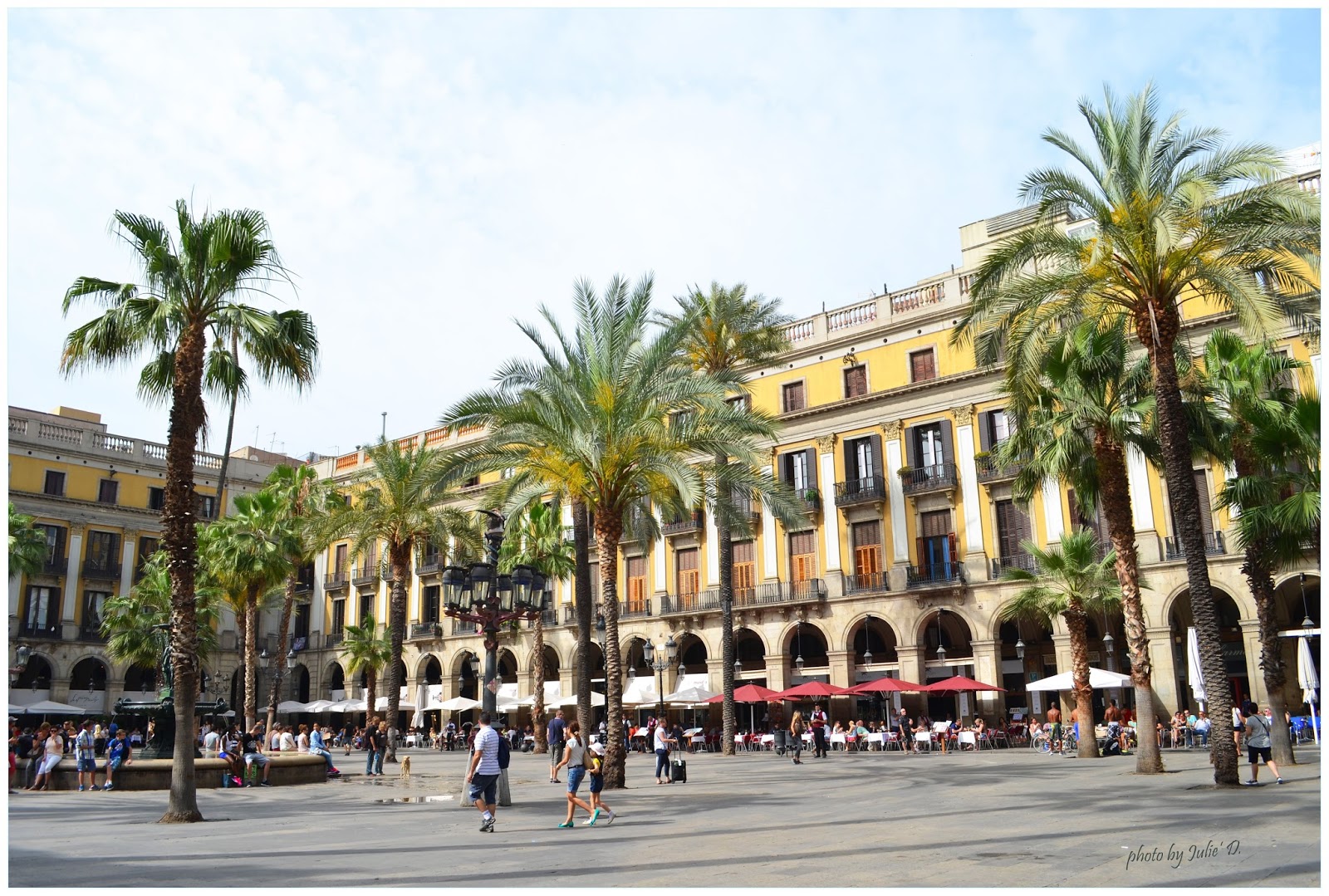 Julie' D.: Plaza Real - Barcelona