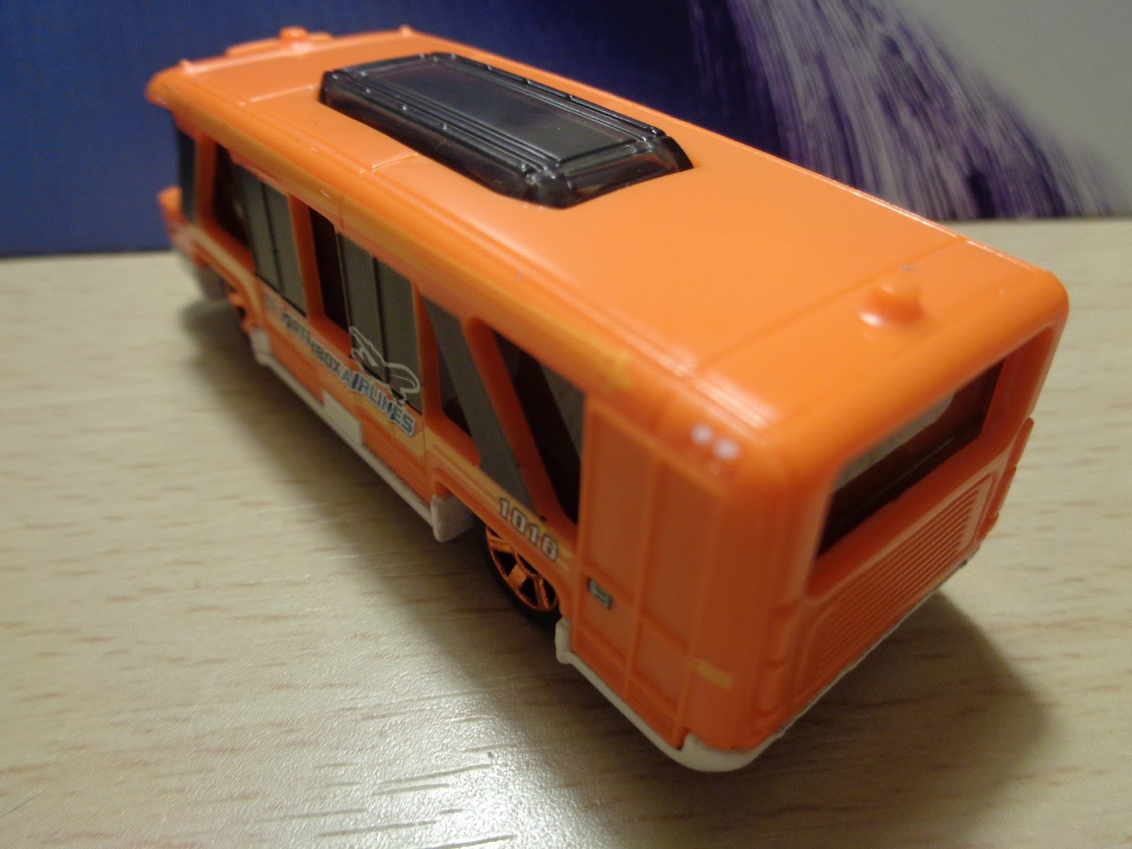 J And J Toys: Matchbox Swift Shuttle