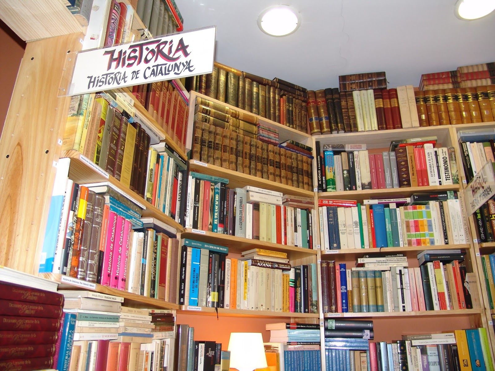 Llibreria Aquitània: LA LLIBRERIA