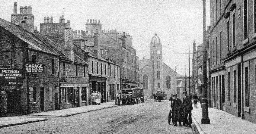 Tour Scotland: Old Photograph East High Street Lochee Dundee Scotland