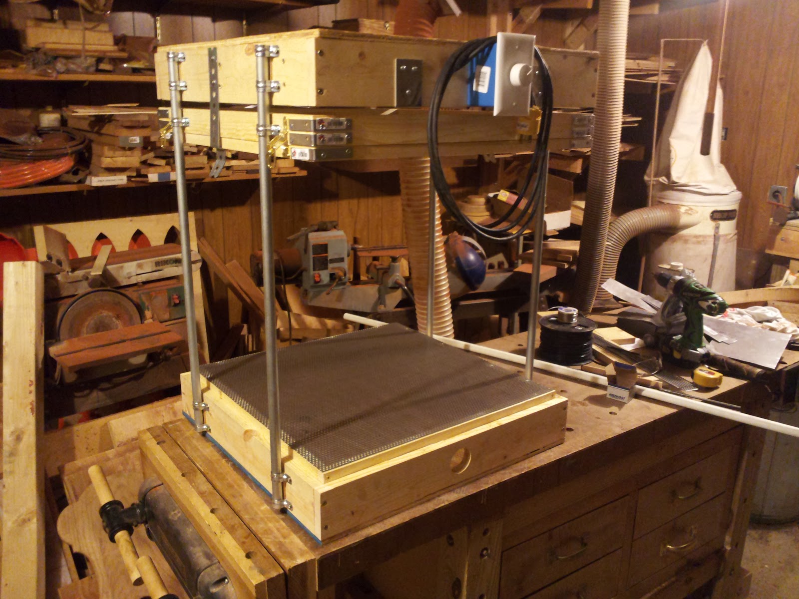 Crestfire Studios: Vacu-Form Table