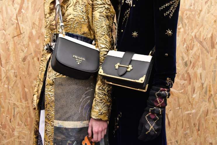 Genti de dama : colectia toamna-iarna 2016/2017 - Imagini Web