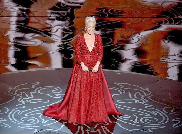 Best Performance : Pink Sings Somewhere Over The Rainbow at Academy ...