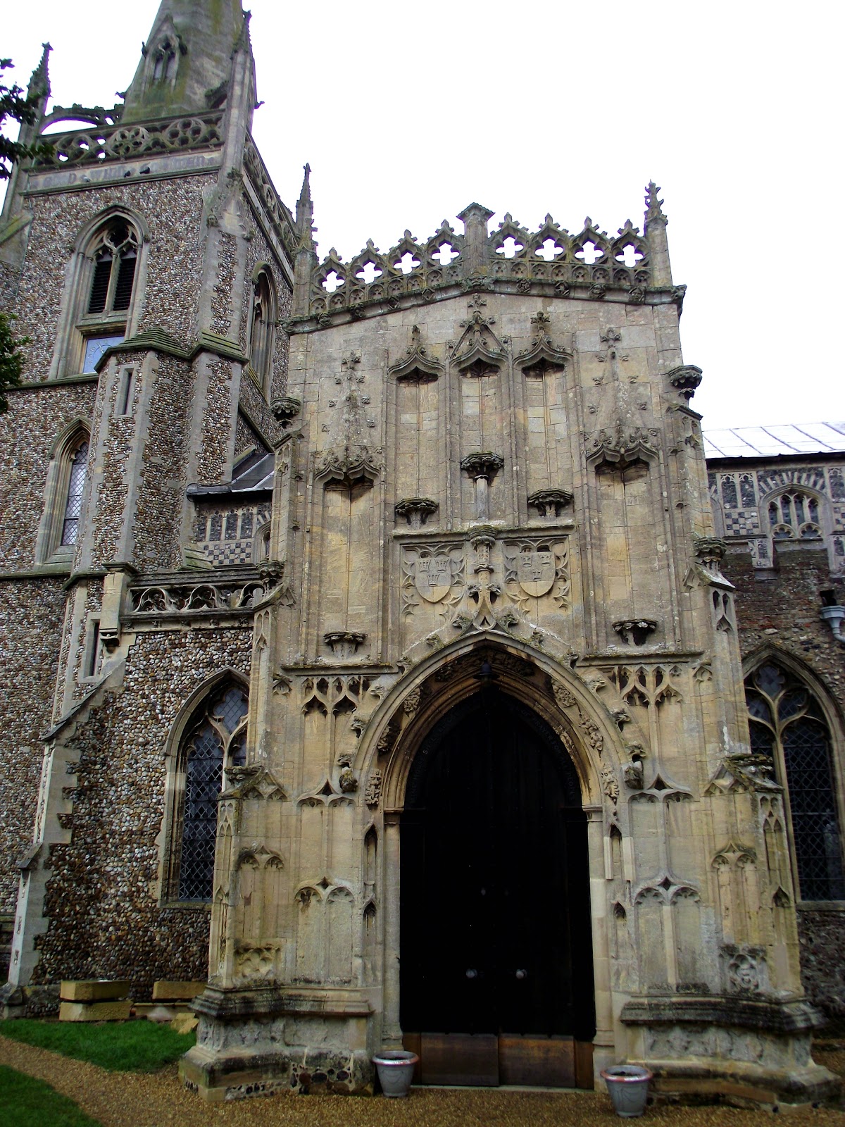 Montys England: Woolpit: Of Wolves, Green Children & Green Men.