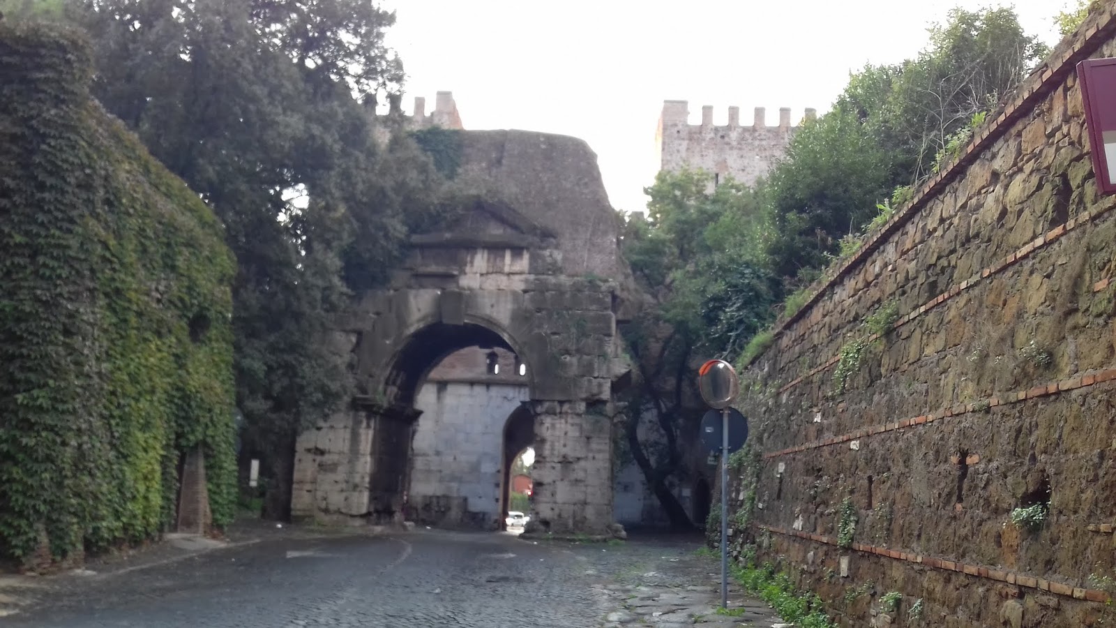Via Appia Antica - da Porta Capena (Roma) a Cisterna di Latina: Lungo ...