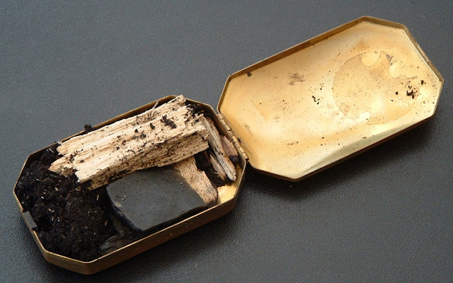 A Woodsrunner's Diary: Tinder & Tinderbox Facts.