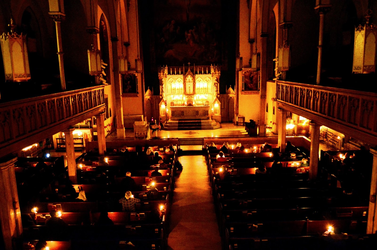 New Liturgical Movement: Rorate Masses at Holy Innocents in NYC